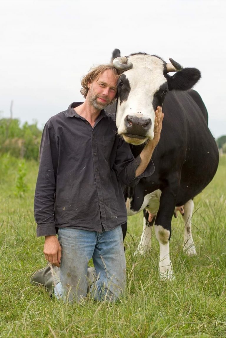 Met z’n allen op de bres voor biodynamisch boer Bram